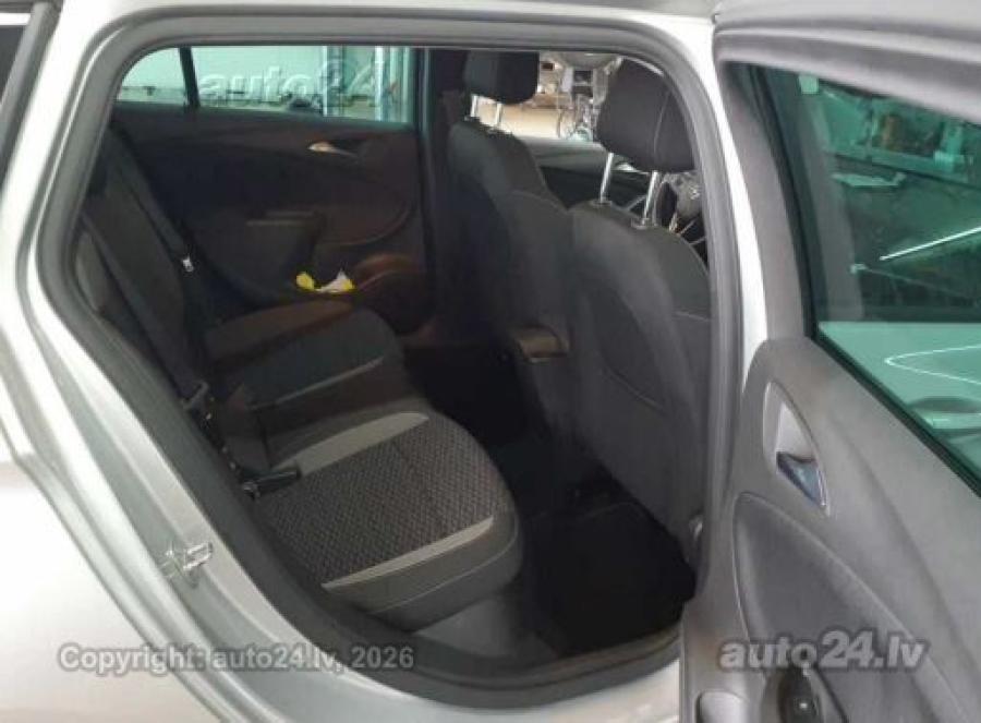 Серый Опель Астра 2022 в Таллин, объемом двигателя 1.50 л и пробегом 136 тыс. км за 11400 €, фото 7 на AUTOMOTO.COM.LV