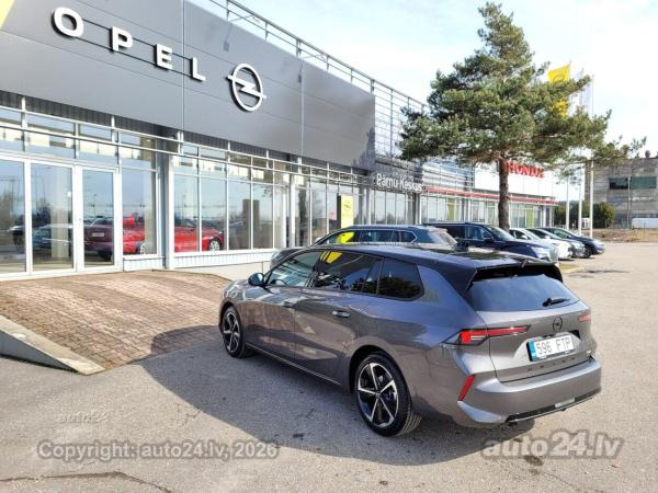 Grey Opel Astra 2024 in Parnu, with an engine capacity of 1.20 L and mileage of 31 thousand km for 26990 €, photo 5 on AUTOMOTO.COM.LV