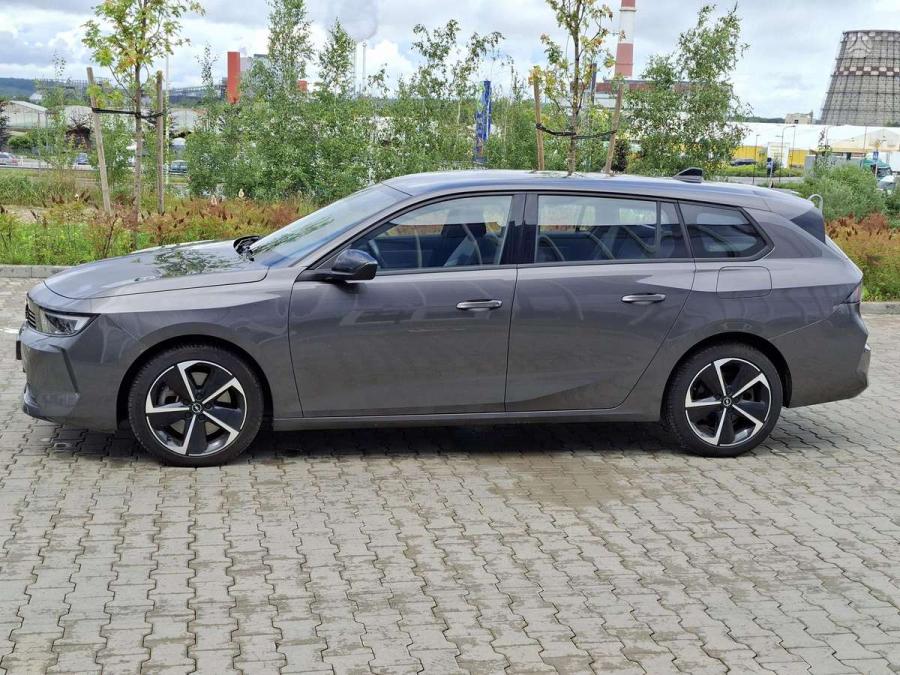 Pelēks Opel Astra 2024 Viļņa, ar dzinēja tilpumu 1.60 L un nobraukumu 43 tūkst. km par 18500 €, foto 3 vietnē AUTOMOTO.COM.LV