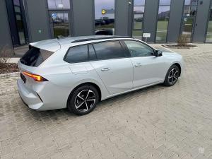 Pelēks Opel Astra 2025 Kauņa, ar dzinēja tilpumu 1.50 L un nobraukumu 875 tūkst. km par 18150 €, foto 4 vietnē AUTOMOTO.COM.LV