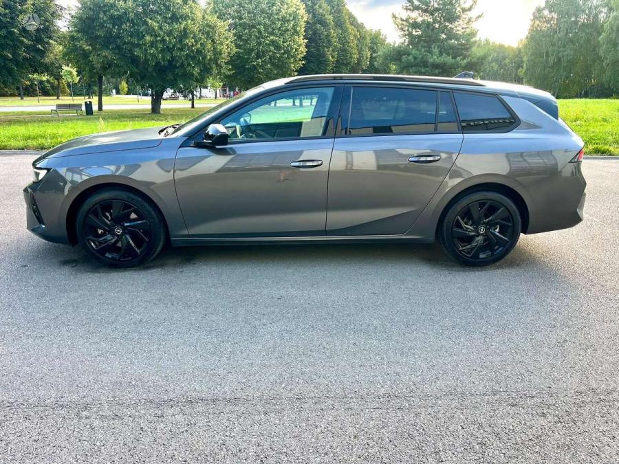 Grey Opel Astra 2025 in Kaunas, with an engine capacity of 1.20 L and mileage of 8 thousand km for 22500 €, photo 8 on AUTOMOTO.COM.LV