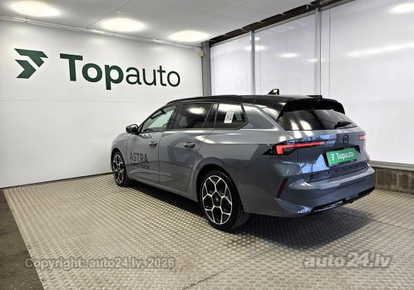 Grey Opel Astra 2026 in Tallinn, with an engine capacity of 1.50 L and mileage of 0 thousand km for 29990 €, photo 4 on AUTOMOTO.COM.LV