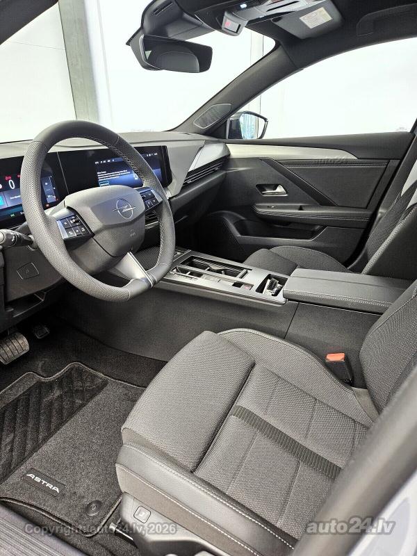 Grey Opel Astra 2026 in Tallinn, with an engine capacity of 1.50 L and mileage of 0 thousand km for 29990 €, photo 5 on AUTOMOTO.COM.LV