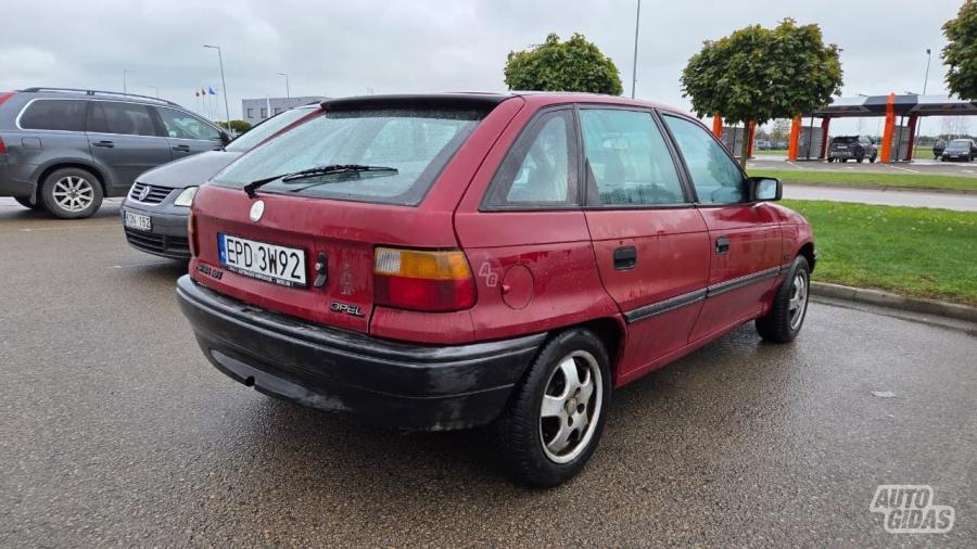 Opel Astra 1993 Marijampole, ar dzinēja tilpumu 1.60 L un nobraukumu 191 tūkst. km par 700 €, foto 9 vietnē AUTOMOTO.COM.LV