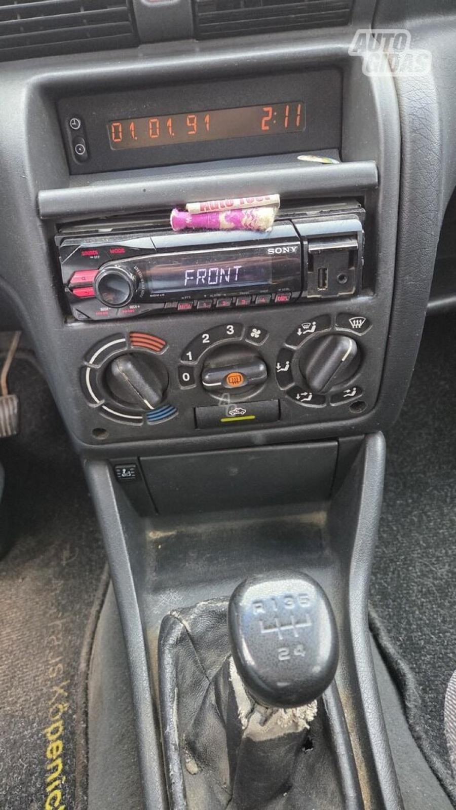 Opel Astra 1993 Marijampole, ar dzinēja tilpumu 1.60 L un nobraukumu 191 tūkst. km par 700 €, foto 13 vietnē AUTOMOTO.COM.LV