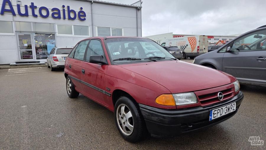 Opel Astra 1993 Marijampole, ar dzinēja tilpumu 1.60 L un nobraukumu 191 tūkst. km par 700 €, foto 16 vietnē AUTOMOTO.COM.LV