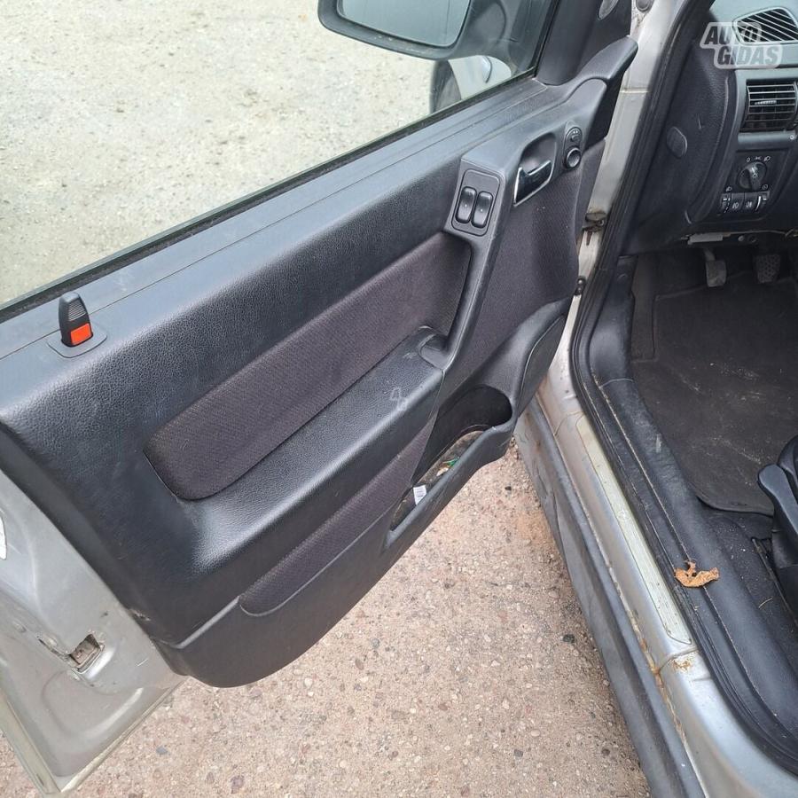 Opel Astra 1999 in Alytus, with an engine capacity of 2.00 L and mileage of 333 thousand km for 275 €, photo 4 on AUTOMOTO.COM.LV