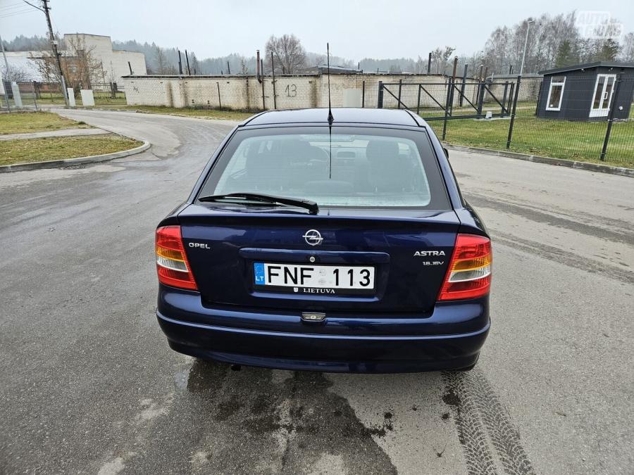 Opel Astra 2000 in Prienai, with an engine capacity of 1.60 L and mileage of 202 thousand km for 1000 €, photo 4 on AUTOMOTO.COM.LV