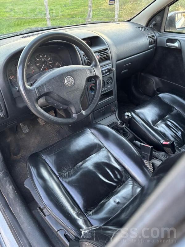 Opel Astra 2000 in Jekabpils, with an engine capacity of 1.60 L and mileage of 206 thousand km for 900 €, photo 5 on AUTOMOTO.COM.LV