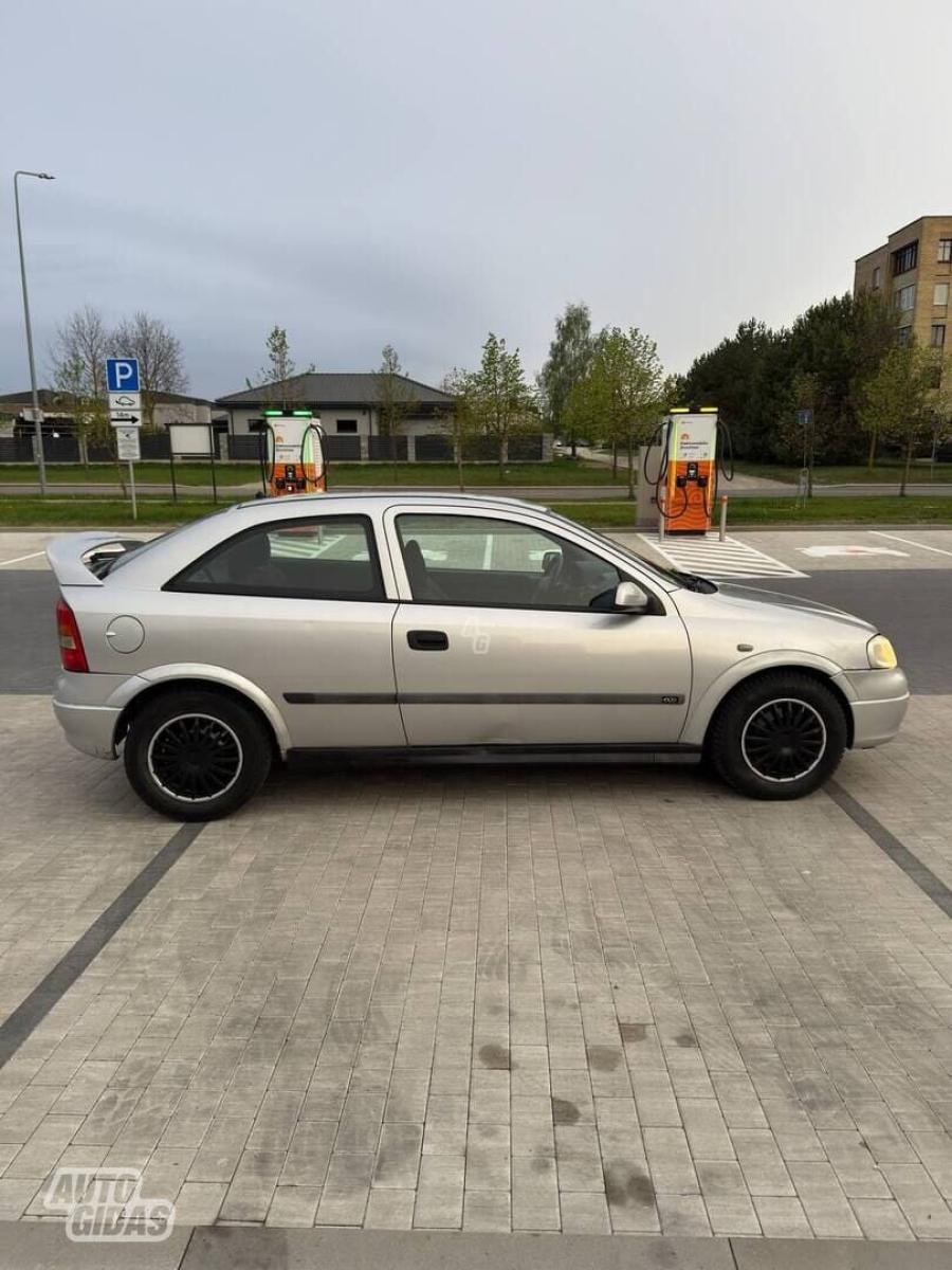 Opel Astra 2001 Šauļi, ar dzinēja tilpumu 1.70 L un nobraukumu 328 tūkst. km par 850 €, foto 5 vietnē AUTOMOTO.COM.LV