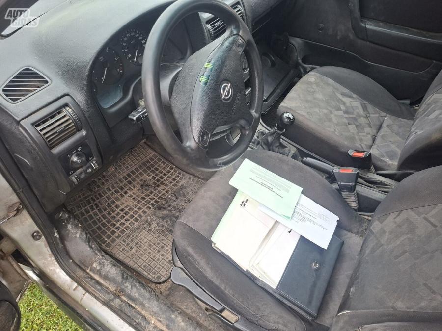 Opel Astra 2001 Birštonas, ar dzinēja tilpumu 1.70 L un nobraukumu 303 tūkst. km par 600 €, foto 6 vietnē AUTOMOTO.COM.LV