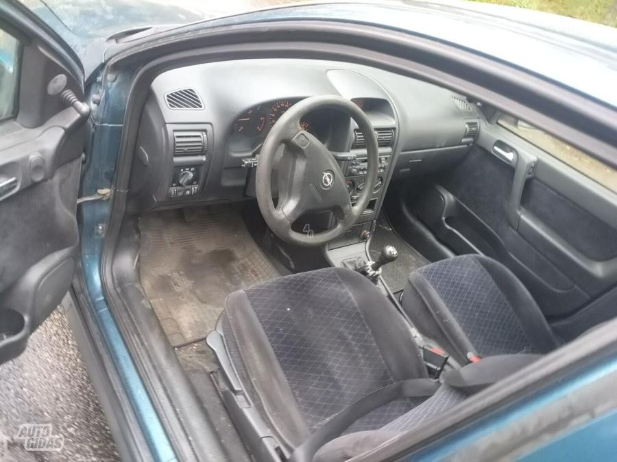 Opel Astra 2001 in Prienai, with an engine capacity of 2.00 L and mileage of 320 thousand km for 400 €, photo 9 on AUTOMOTO.COM.LV
