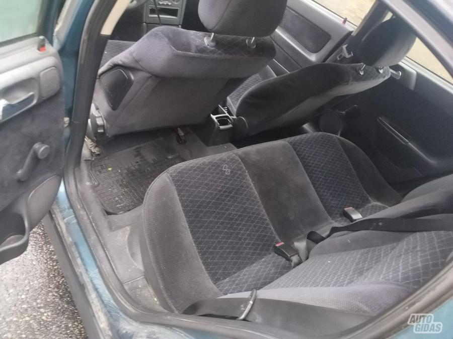 Opel Astra 2001 in Prienai, with an engine capacity of 2.00 L and mileage of 320 thousand km for 400 €, photo 10 on AUTOMOTO.COM.LV