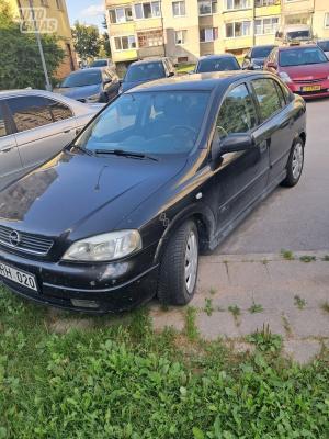Opel Astra 2002 in Mazeikiai, with an engine capacity of 2.00 L and mileage of 289 thousand km for 700 €, photo 2 on AUTOMOTO.COM.LV