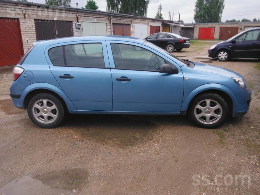 Opel Astra 2004 in Riga, with an engine capacity of 1.60 L and mileage of 163 thousand km for 1700 €, photo 2 on AUTOMOTO.COM.LV