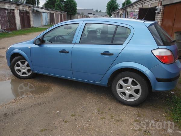 Opel Astra 2004 in Riga, with an engine capacity of 1.60 L and mileage of 163 thousand km for 1700 €, photo 3 on AUTOMOTO.COM.LV