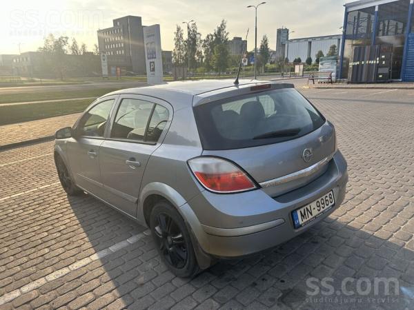 Opel Astra 2004 Rēzekne, ar dzinēja tilpumu 1.60 L un nobraukumu 242 tūkst. km par 1100 €, foto 6 vietnē AUTOMOTO.COM.LV