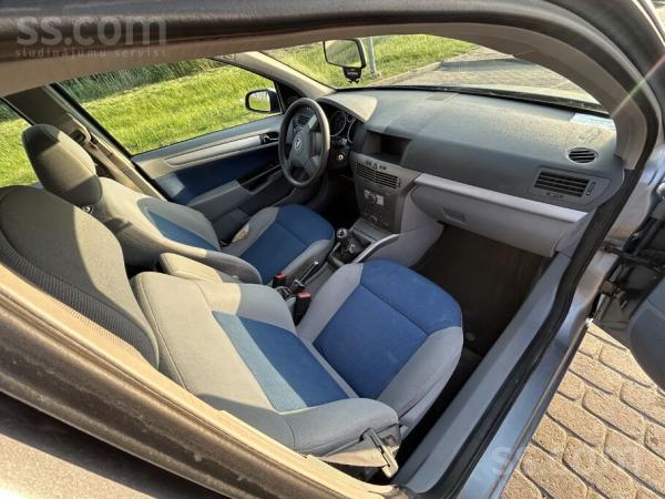 Opel Astra 2004 Rēzekne, ar dzinēja tilpumu 1.60 L un nobraukumu 242 tūkst. km par 1100 €, foto 7 vietnē AUTOMOTO.COM.LV