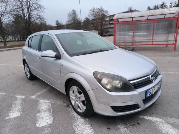 Opel Astra 2004 in Kaunas, with an engine capacity of 1.70 L and mileage of 230 thousand km for 500 €, photo 3 on AUTOMOTO.COM.LV