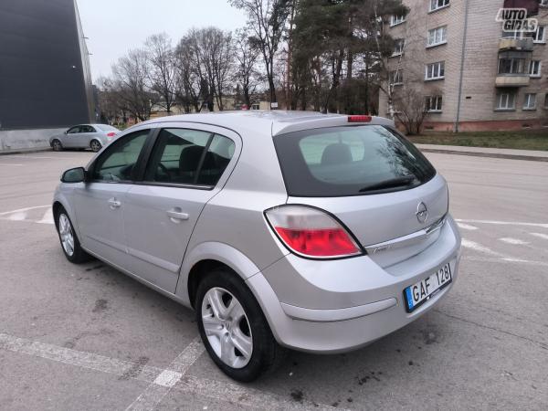 Opel Astra 2004 in Kaunas, with an engine capacity of 1.70 L and mileage of 230 thousand km for 500 €, photo 7 on AUTOMOTO.COM.LV