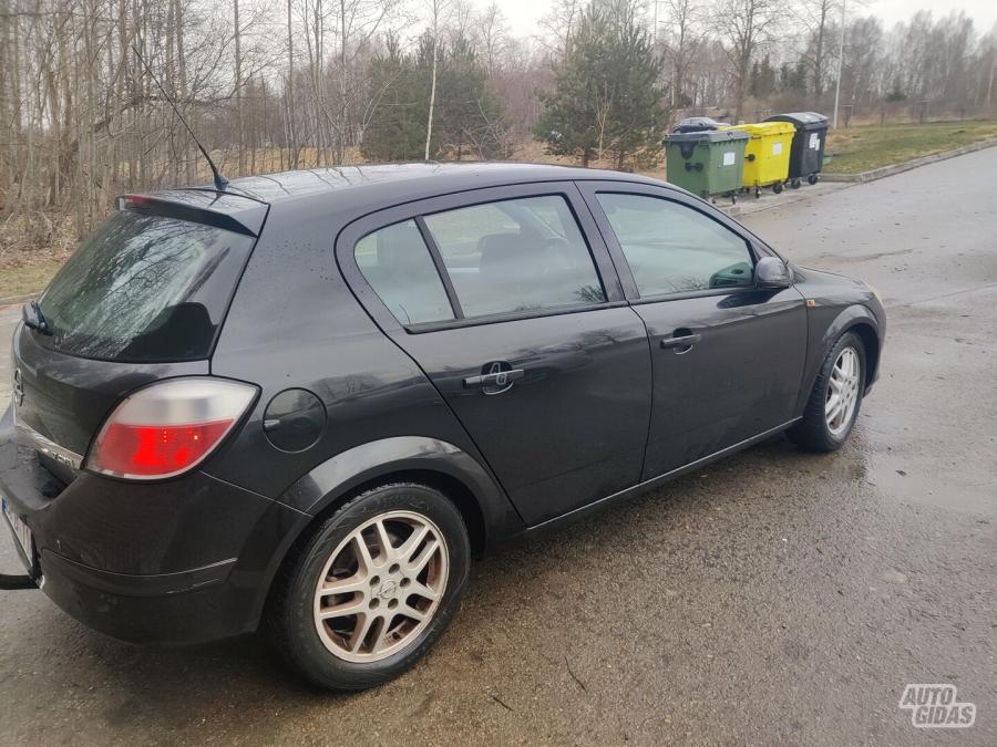 Opel Astra 2004 Šauļi, ar dzinēja tilpumu 1.70 L un nobraukumu 260 tūkst. km par 850 €, foto 4 vietnē AUTOMOTO.COM.LV