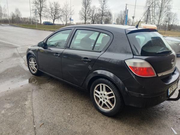 Opel Astra 2004 Šauļi, ar dzinēja tilpumu 1.70 L un nobraukumu 260 tūkst. km par 850 €, foto 4 vietnē AUTOMOTO.COM.LV