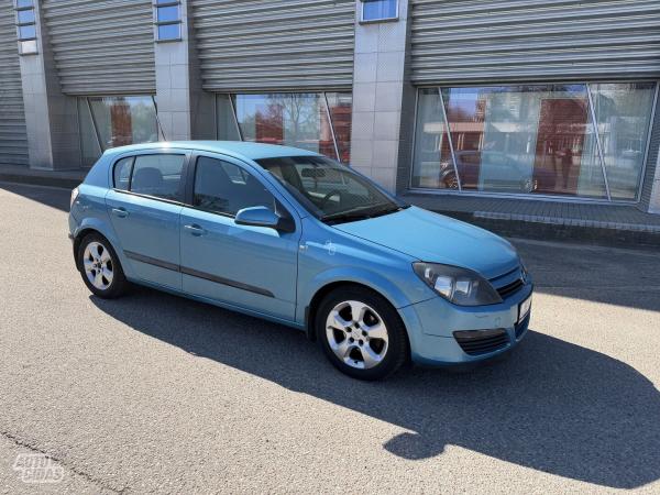 Opel Astra 2004 in Vilnius, with an engine capacity of 1.80 L and mileage of 209 thousand km for 1200 €, photo 1 on AUTOMOTO.COM.LV