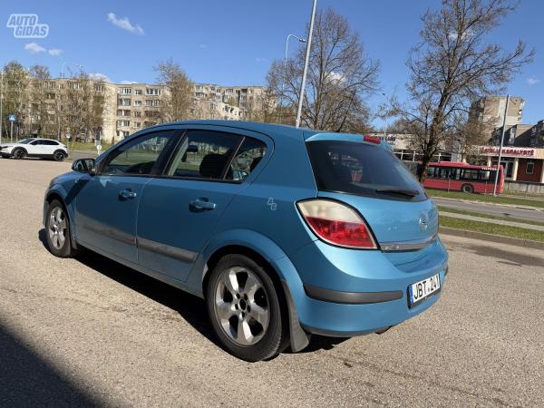 Opel Astra 2004 Viļņa, ar dzinēja tilpumu 1.80 L un nobraukumu 209 tūkst. km par 1200 €, foto 5 vietnē AUTOMOTO.COM.LV