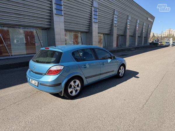 Opel Astra 2004 Viļņa, ar dzinēja tilpumu 1.80 L un nobraukumu 209 tūkst. km par 1200 €, foto 6 vietnē AUTOMOTO.COM.LV