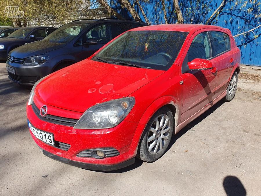 Opel Astra 2004 in Kaunas, with an engine capacity of 1.70 L and mileage of 385 thousand km for 650 €, photo 5 on AUTOMOTO.COM.LV