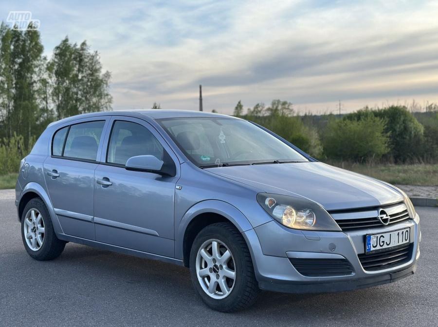 Opel Astra 2004 in Vilnius, with an engine capacity of 1.60 L and mileage of 145 thousand km for 1300 €, photo 1 on AUTOMOTO.COM.LV