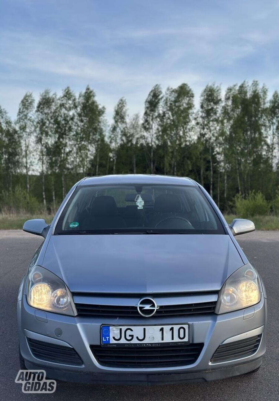Opel Astra 2004 in Vilnius, with an engine capacity of 1.60 L and mileage of 145 thousand km for 1300 €, photo 9 on AUTOMOTO.COM.LV