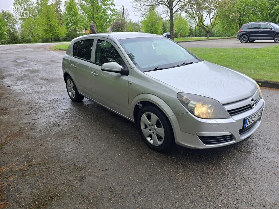 Opel Astra 2004 Radviliškis, ar dzinēja tilpumu 1.70 L un nobraukumu 336 tūkst. km par 999 €, foto 3 vietnē AUTOMOTO.COM.LV