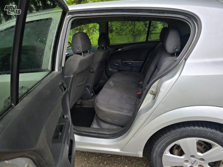Opel Astra 2004 Radviliškis, ar dzinēja tilpumu 1.70 L un nobraukumu 336 tūkst. km par 999 €, foto 21 vietnē AUTOMOTO.COM.LV
