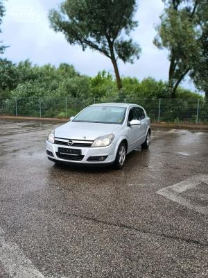 Opel Astra 2004 Marijampole, ar dzinēja tilpumu 1.60 L un nobraukumu 212 tūkst. km par 1498 €, foto  vietnē AUTOMOTO.COM.LV