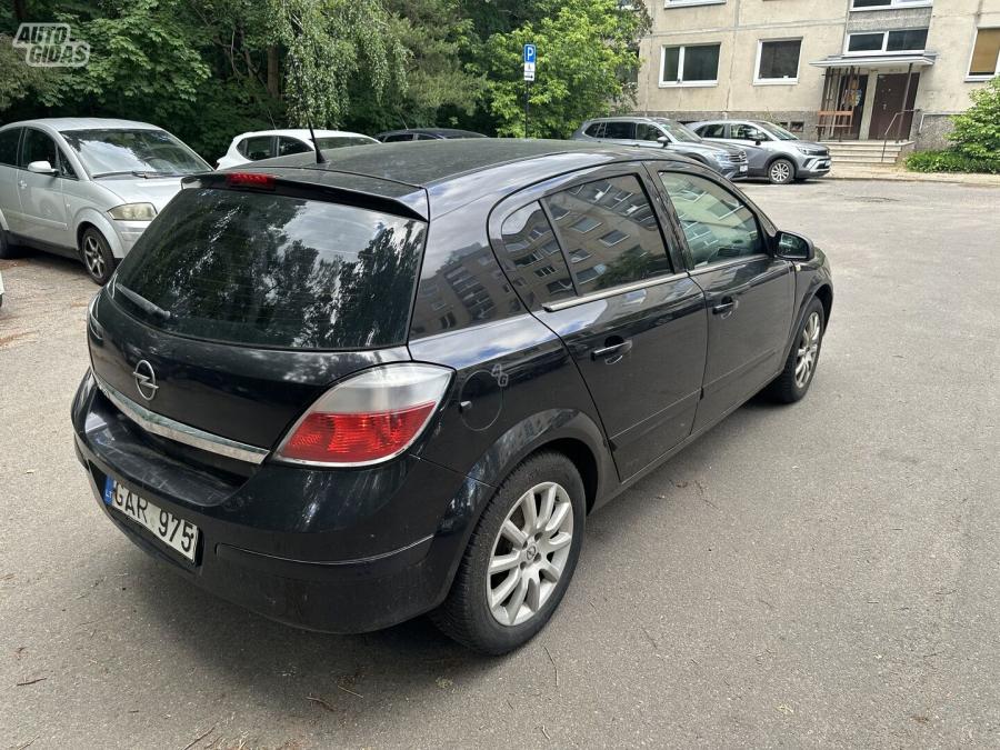 Opel Astra 2004 Viļņa, ar dzinēja tilpumu 1.40 L un nobraukumu 269 tūkst. km par 900 €, foto 3 vietnē AUTOMOTO.COM.LV