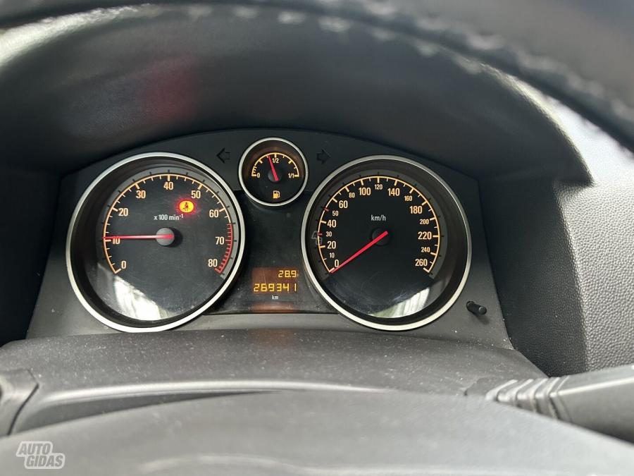 Opel Astra 2004 Viļņa, ar dzinēja tilpumu 1.40 L un nobraukumu 269 tūkst. km par 900 €, foto 9 vietnē AUTOMOTO.COM.LV