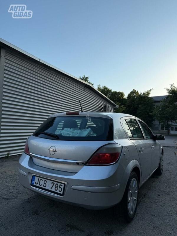 Opel Astra 2004 Šauļi, ar dzinēja tilpumu 1.40 L un nobraukumu 330 tūkst. km par 850 €, foto 3 vietnē AUTOMOTO.COM.LV