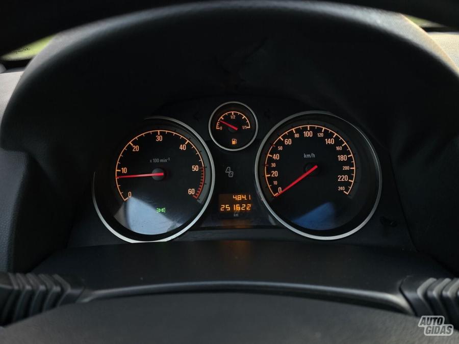 Opel Astra 2004 in Radviliskis, with an engine capacity of 1.70 L and mileage of 252 thousand km for 1100 €, photo 15 on AUTOMOTO.COM.LV