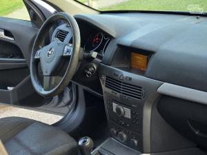 Opel Astra 2004 in Radviliskis, with an engine capacity of 1.70 L and mileage of 252 thousand km for 1250 €, photo 10 on AUTOMOTO.COM.LV