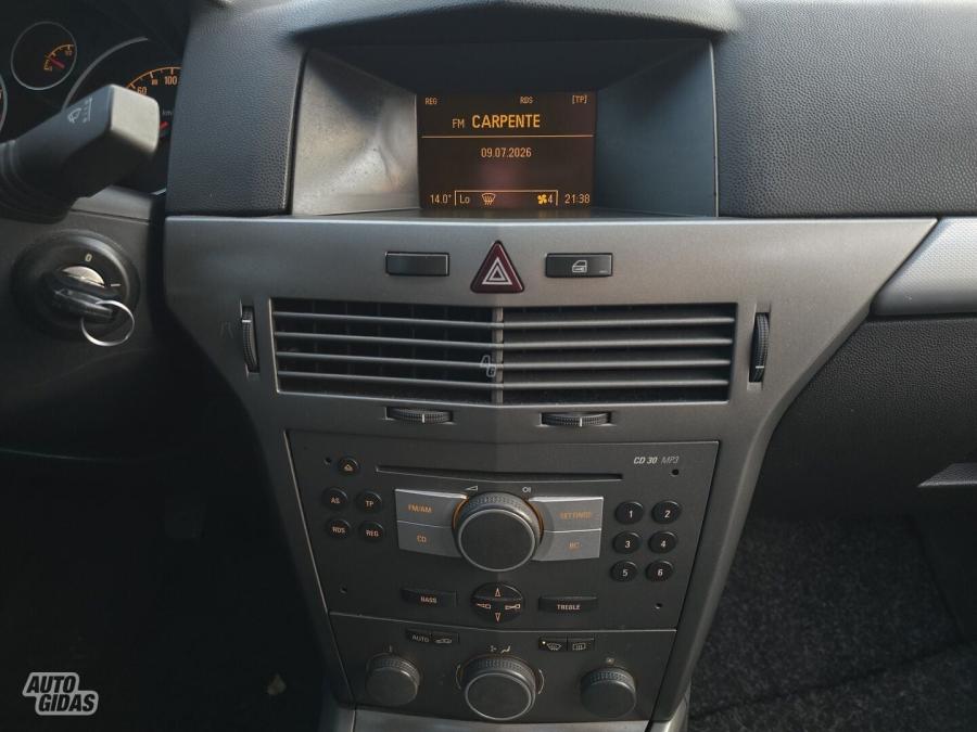 Opel Astra 2004 in Radviliskis, with an engine capacity of 1.70 L and mileage of 252 thousand km for 1250 €, photo 14 on AUTOMOTO.COM.LV