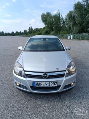 Opel Astra 2004 Marijampole, ar dzinēja tilpumu 1.60 L un nobraukumu 212 tūkst. km par 1350 €, foto  vietnē AUTOMOTO.COM.LV