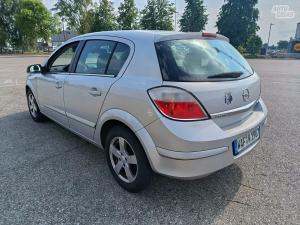 Opel Astra 2004 Marijampole, ar dzinēja tilpumu 1.60 L un nobraukumu 212 tūkst. km par 1350 €, foto 5 vietnē AUTOMOTO.COM.LV