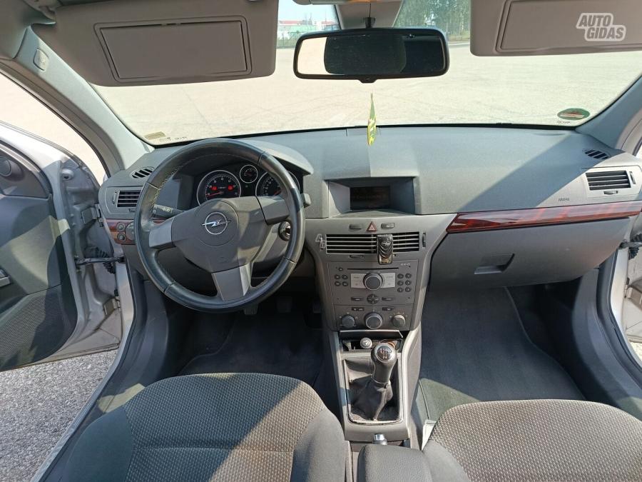 Opel Astra 2004 Marijampole, ar dzinēja tilpumu 1.60 L un nobraukumu 212 tūkst. km par 1350 €, foto 13 vietnē AUTOMOTO.COM.LV