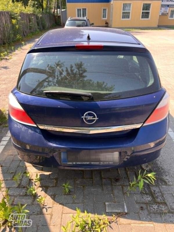 Opel Astra 2004 Kauņa, ar dzinēja tilpumu 1.60 L un nobraukumu 180 tūkst. km par 900 €, foto 1 vietnē AUTOMOTO.COM.LV