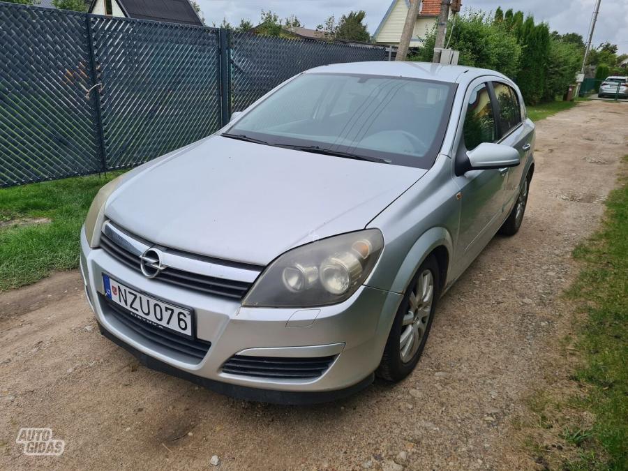 Opel Astra 2004 in Klaipeda, with an engine capacity of 1.70 L and mileage of 313 thousand km for 1100 €, photo 5 on AUTOMOTO.COM.LV