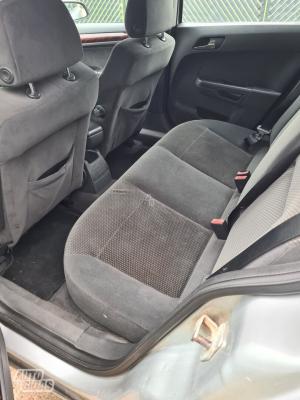 Opel Astra 2004 in Klaipeda, with an engine capacity of 1.70 L and mileage of 313 thousand km for 1100 €, photo 6 on AUTOMOTO.COM.LV