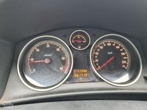 Opel Astra 2004 in Klaipeda, with an engine capacity of 1.70 L and mileage of 313 thousand km for 1100 €, photo 7 on AUTOMOTO.COM.LV