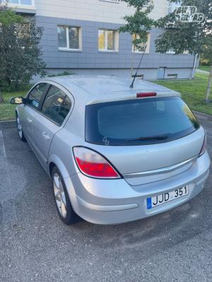 Opel Astra 2004 in Kaunas, with an engine capacity of 1.70 L and mileage of 240 thousand km for 490 €, photo 3 on AUTOMOTO.COM.LV