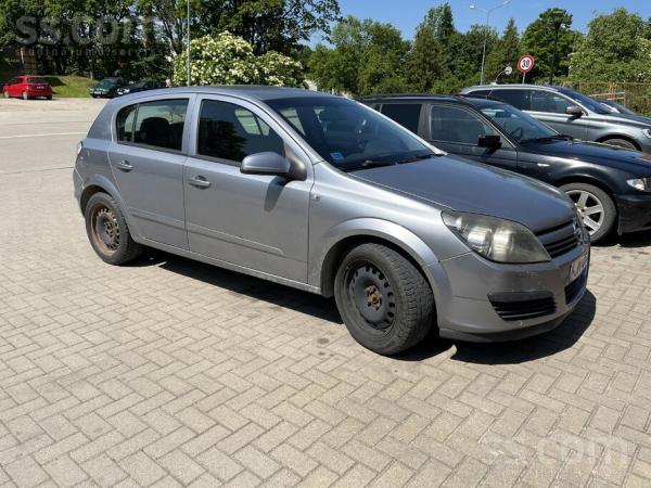 Opel Astra 2005 in Dobele, with an engine capacity of 1.70 L and mileage of 334 thousand km for 1950 €, photo 3 on AUTOMOTO.COM.LV